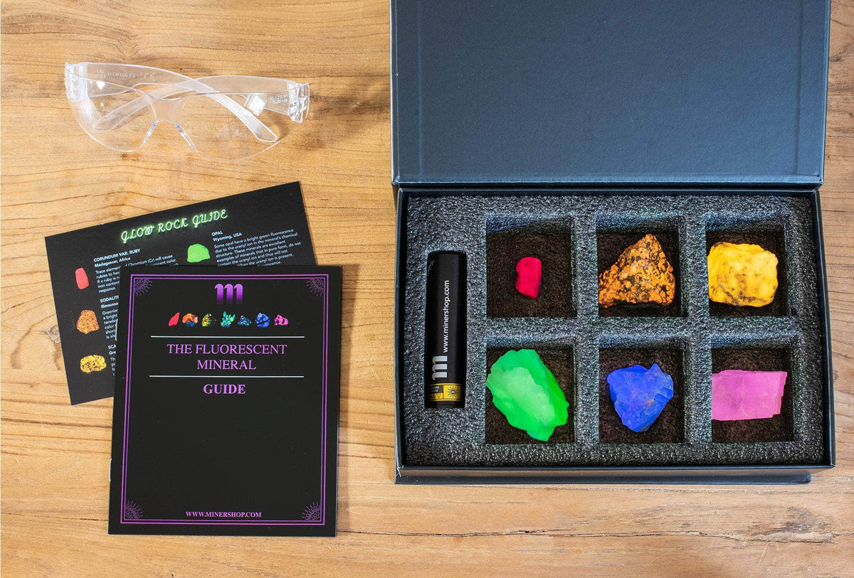 Fluorescent Mineral Collection Kit | UV Flashlight | Rock Collection ...